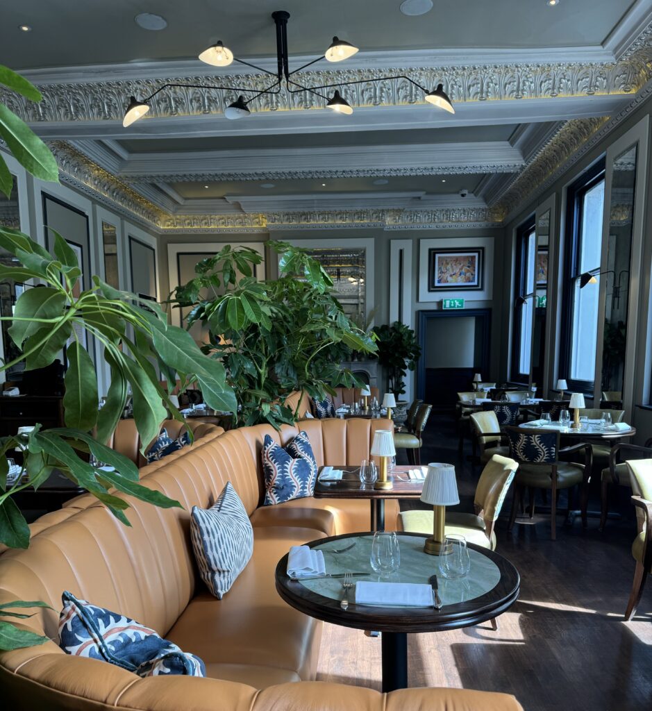Reservations | Christopher's - Restaurant and Martini Bar